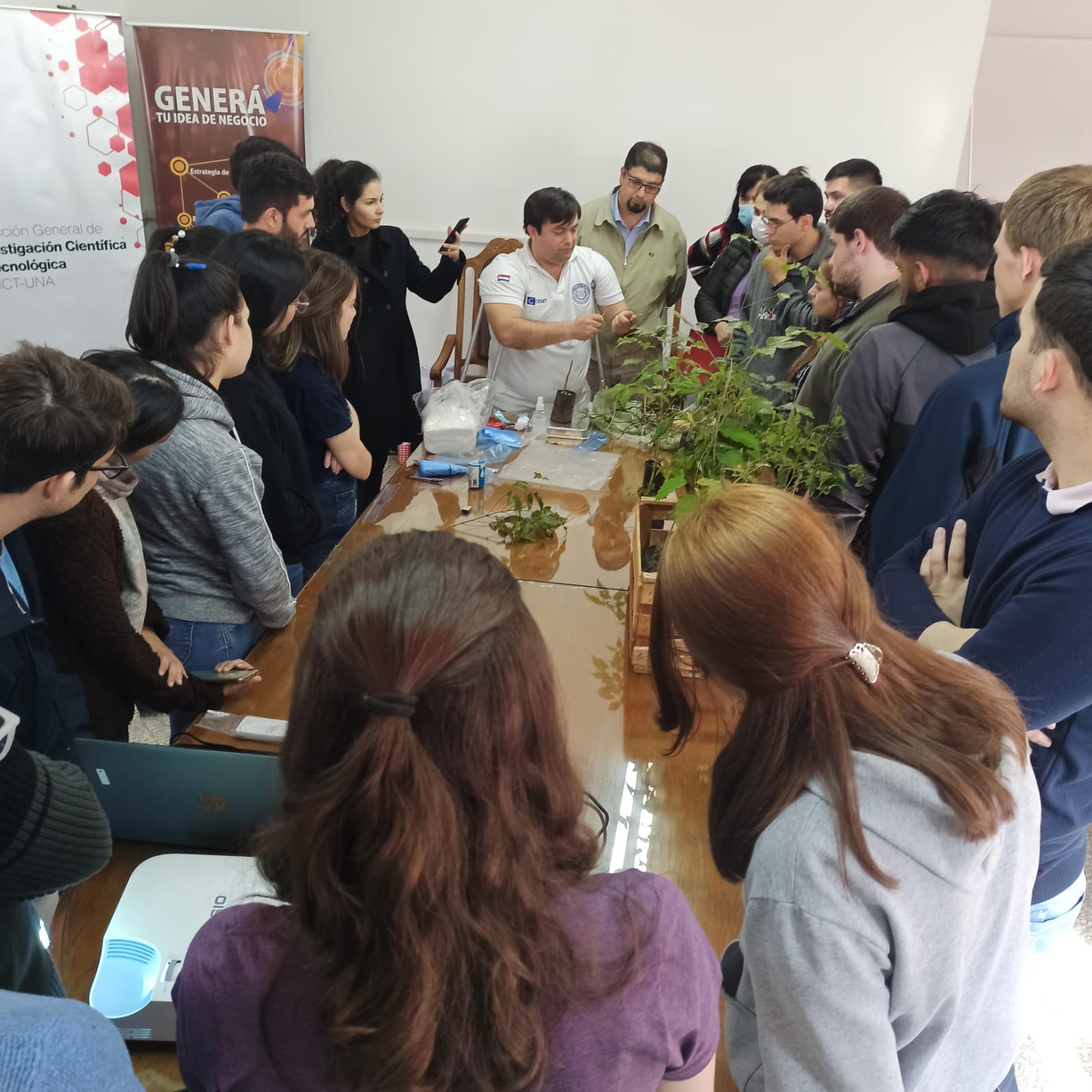 CEMIT conmemoró sus 35 años con un encuentro con la ciencia - CEMIT